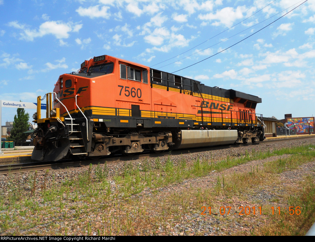 BNSF 7560